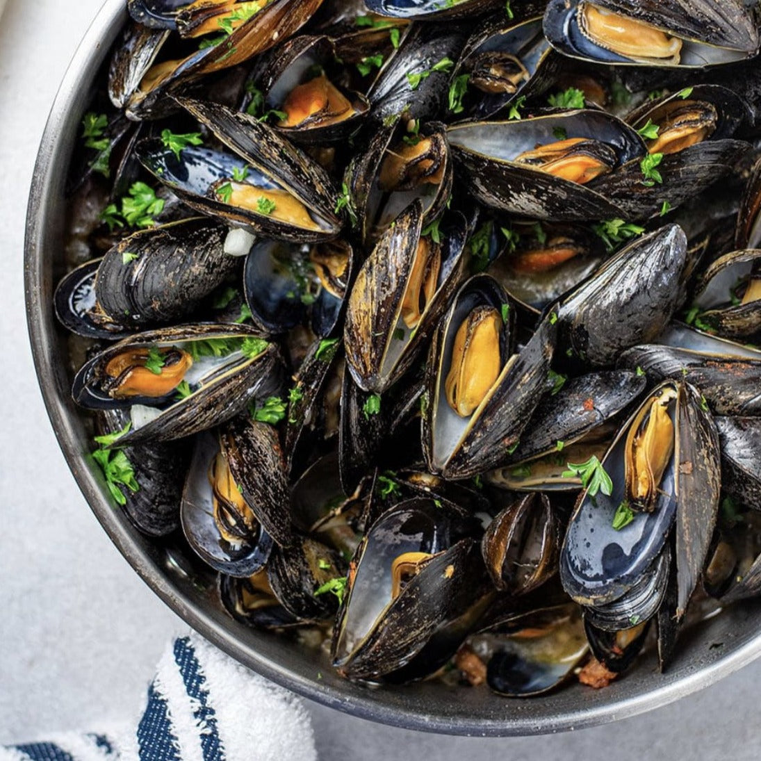 Fresh Mussels // Whole Cooked Mussels // Domestic Seafood™